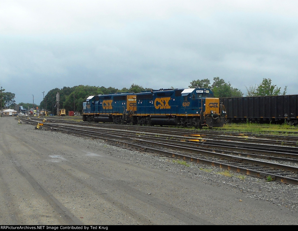 CSX 6247 & 6237